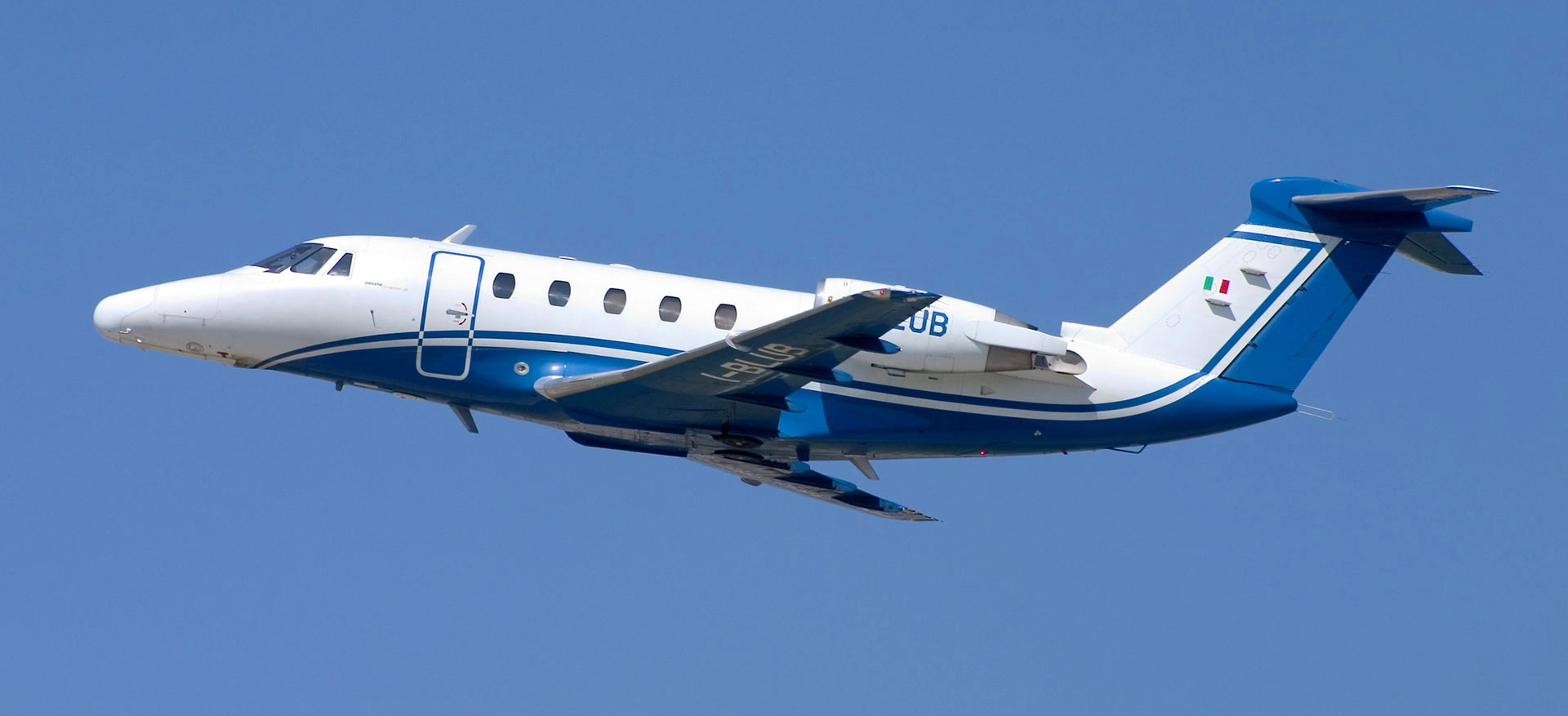 Citation VII Private Jet - Midsize Private Jet Charter with Jet Miles
