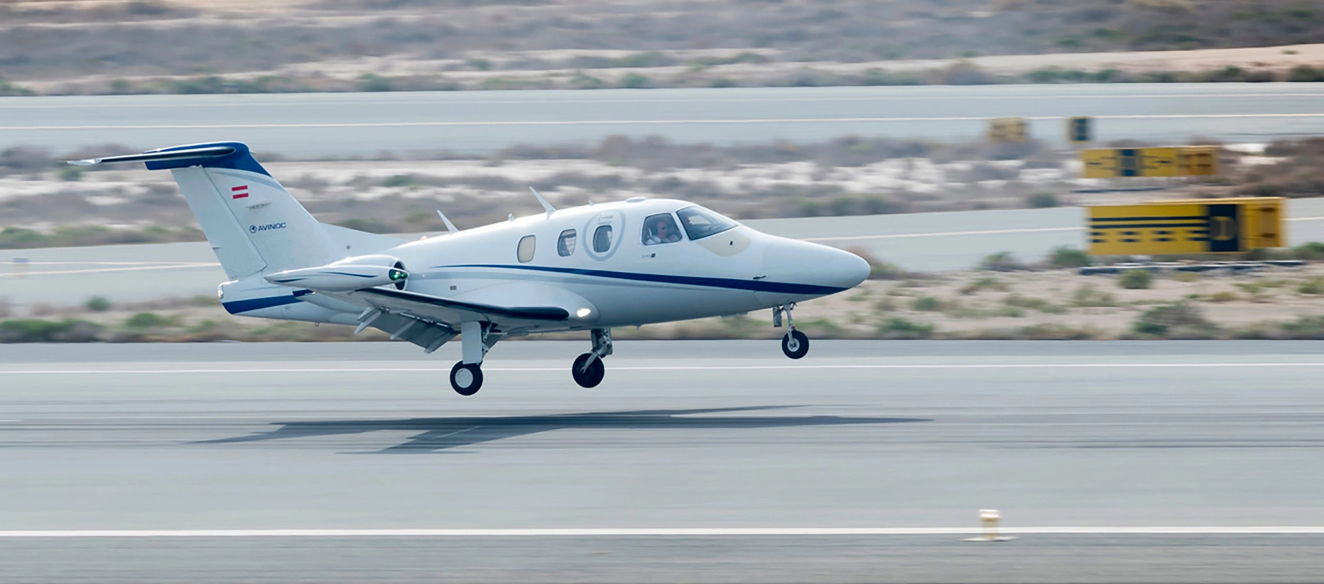 Private Jet Eclipse 550 - Very Light Jet Private Jet Charter with Jet Miles