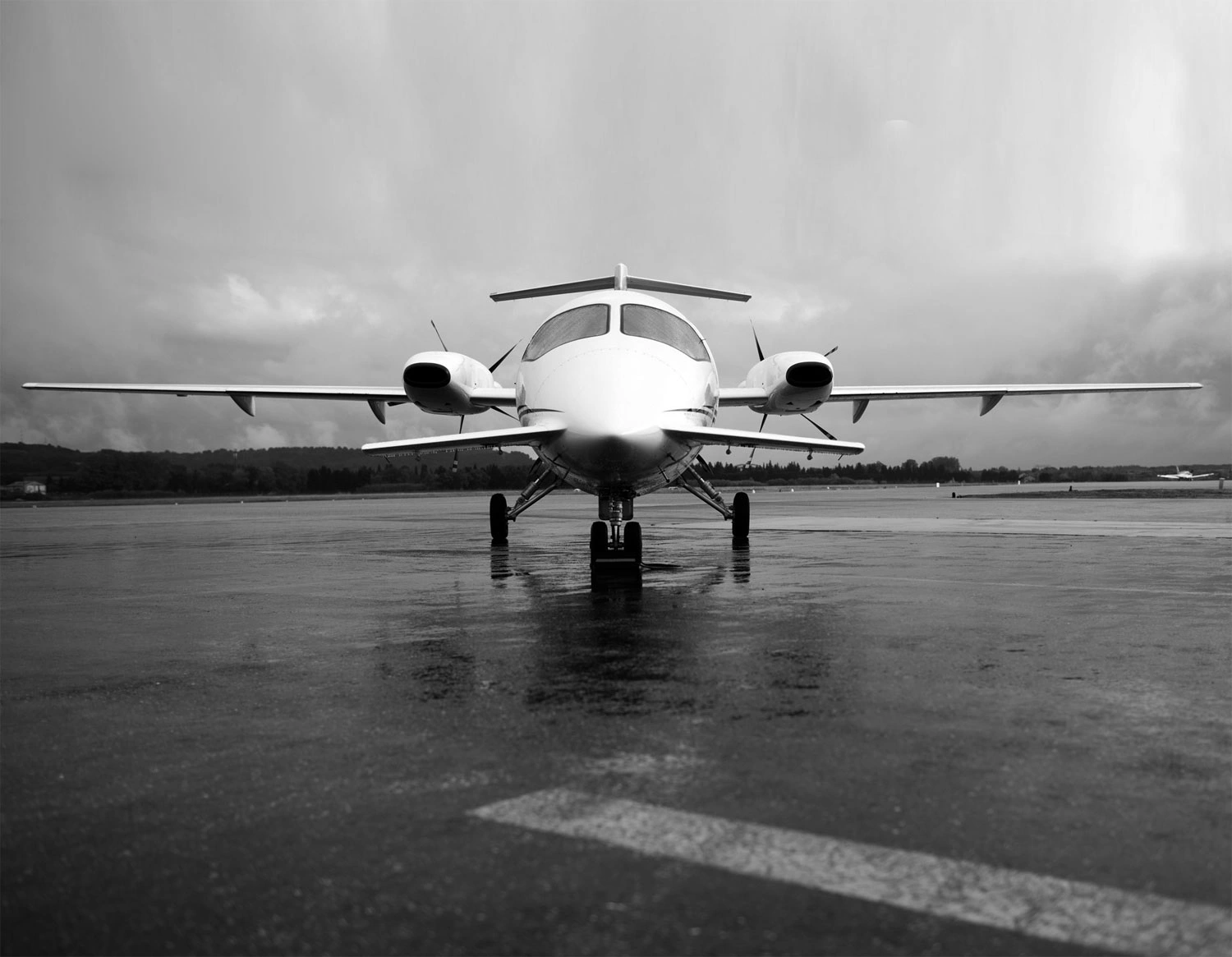 Piaggio Avanti turboprop private jet - private jet charter with Jet Miles